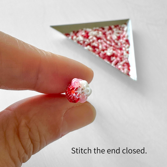 Free Candy Cane Beading Tutorial | The Bead Mix