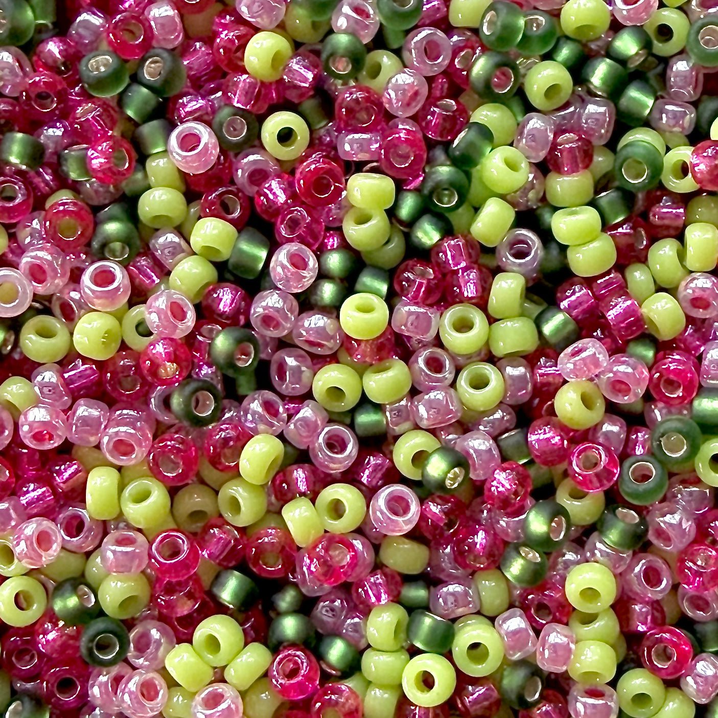 Free Candy Cane Beading Tutorial | The Bead Mix